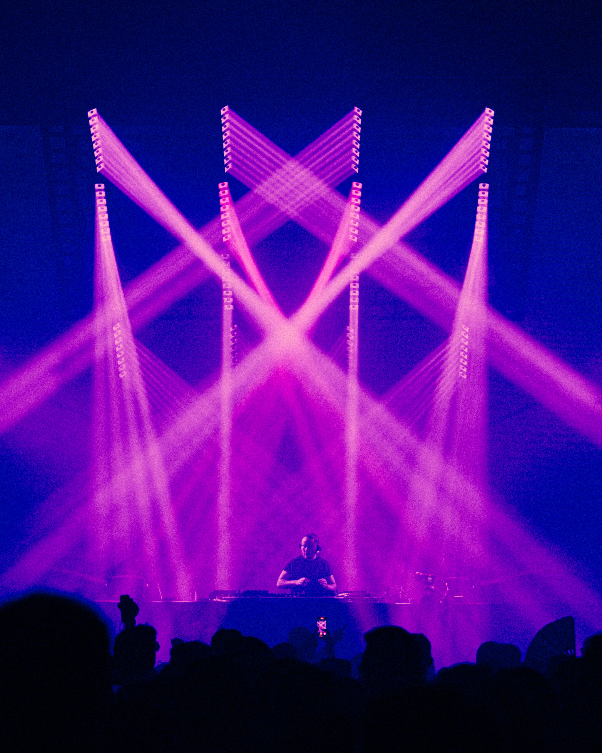 Claypaky Volero Waves and Panify Light Up Duke Dumont “All Night Long ...