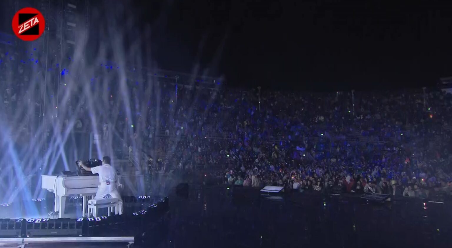 Claypaky Volero Wave center stage with Dardust at the "Arena di Verona ...